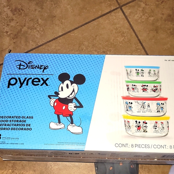 Pyrex | Kitchen | Nwt 8 Pc Disney Pyrex Glass Food Storage Set | Poshmark